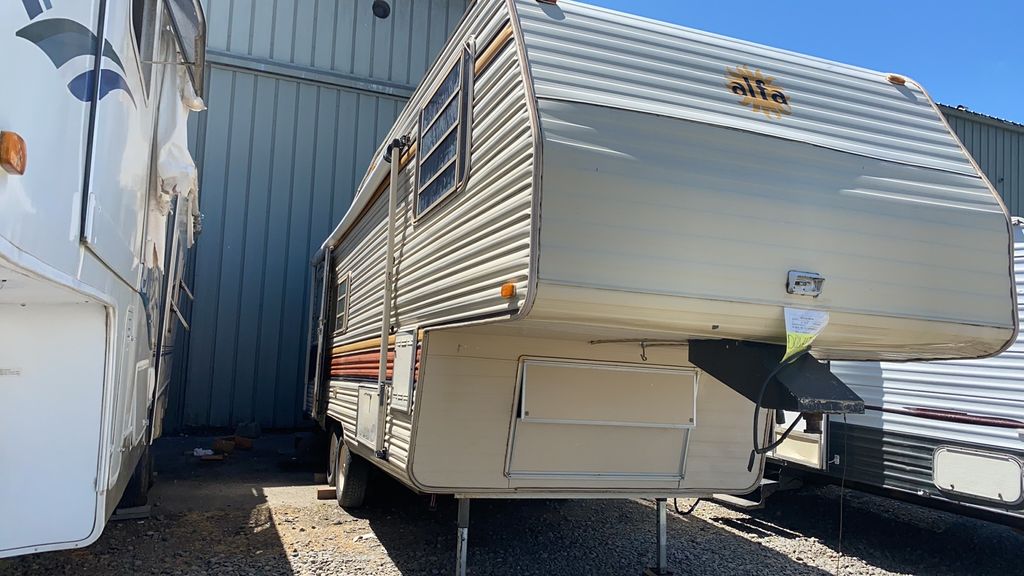Internet Auction | WNC100293 1988 ALF G RT 5th Wheel
